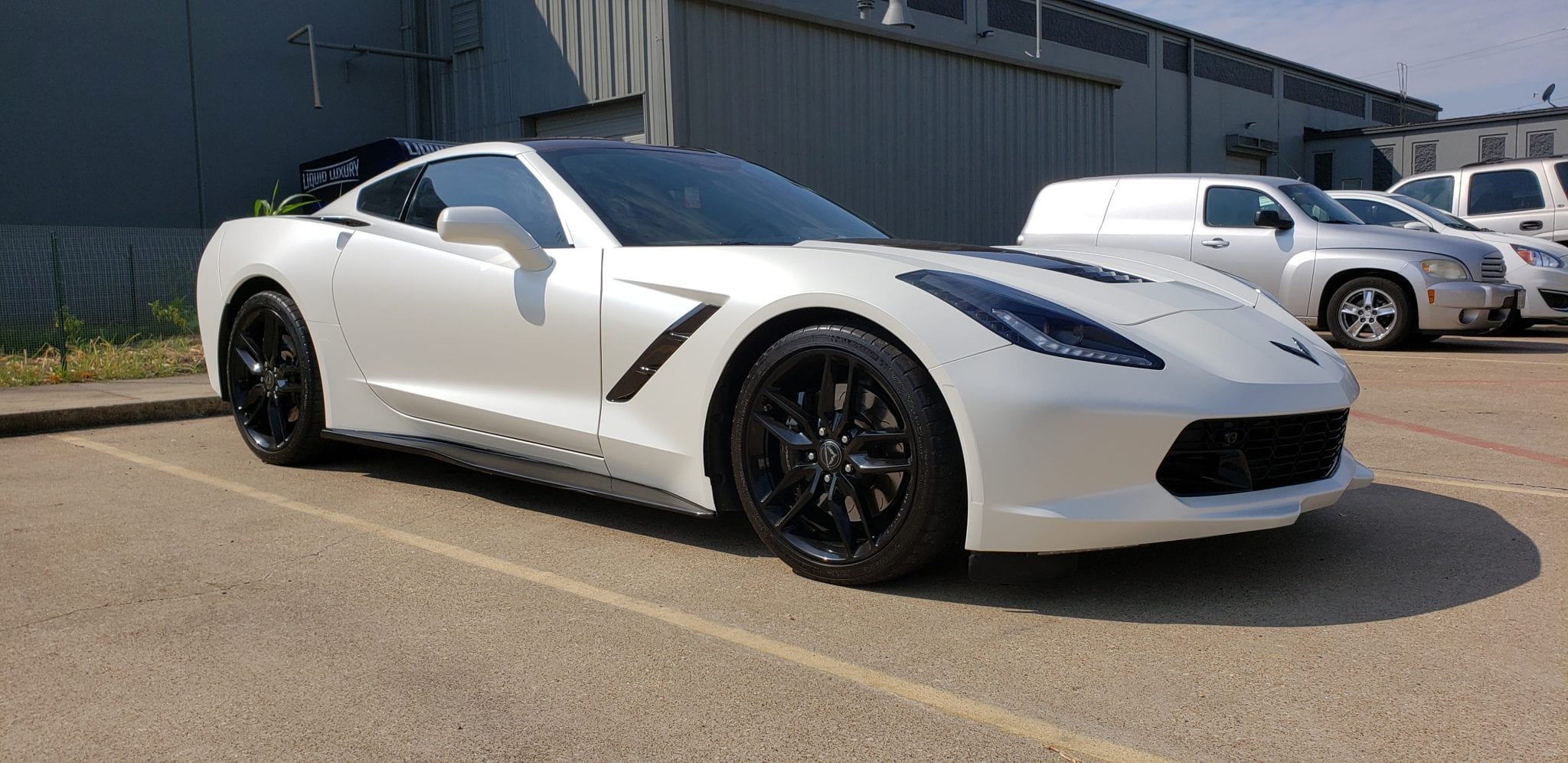 Satin Pearl White Corvette – Mobile Media Graphics